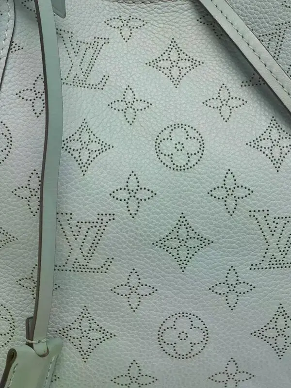 LOUIS VUITTON Pm Hina Leather Tote Bag - Blue