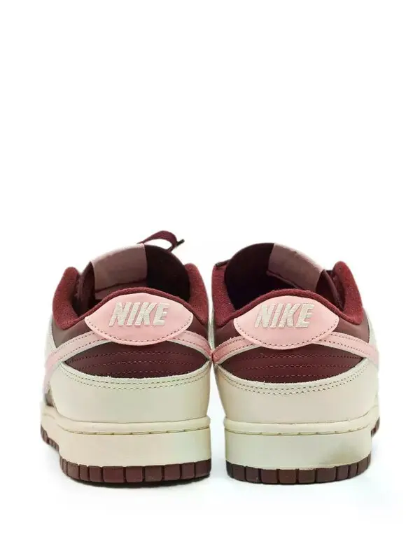 Nike Dunk Retro Valentine's Day Sneakers