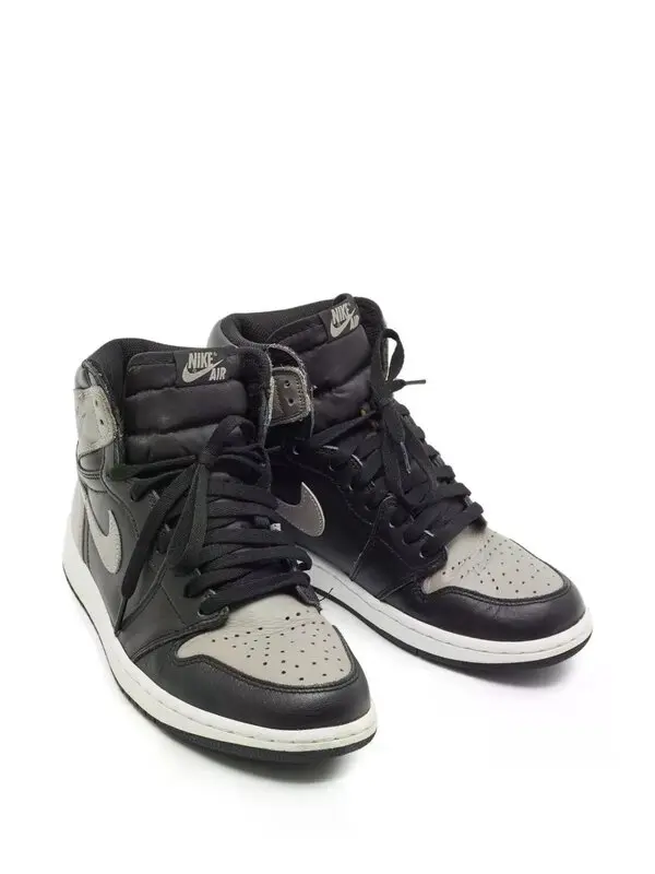 JORDAN 1 Retro High Top Sneakers - Black