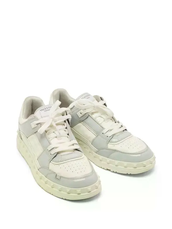 Valentino Garavani Free Dots Sneakers