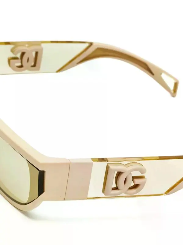 Dolce & Gabbana Rectangle Frame Sunglasses With Logo Detail