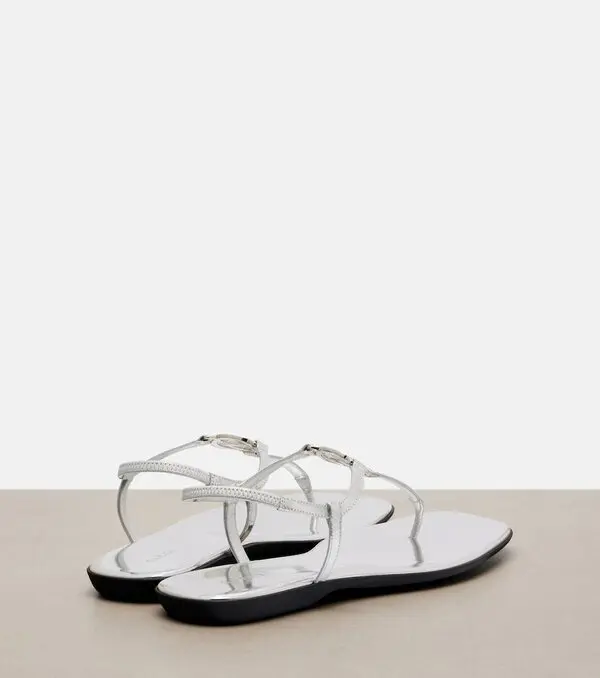 Gucci Interlocking G Metallic Leather Thong Sandals - Silver