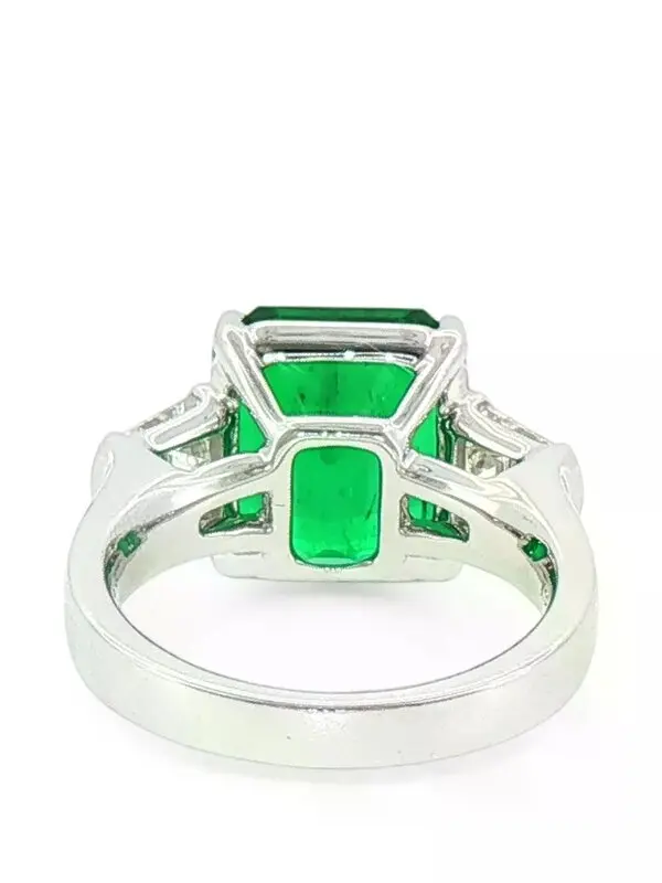 HYT JEWELRY Emerald And Diamond Ring