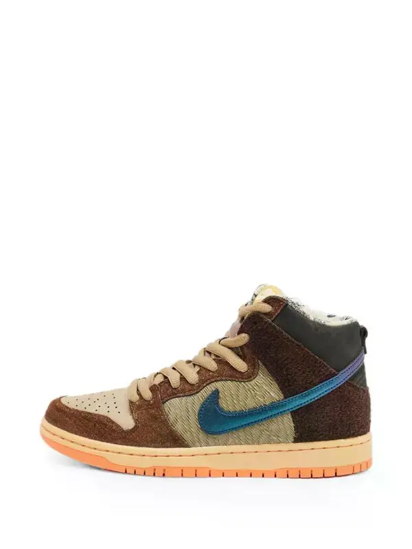 Nike Dunk High Top Sneakers