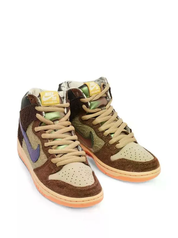 Nike Dunk High Top Sneakers