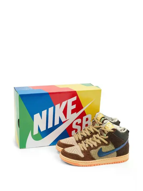 Nike Dunk High Top Sneakers