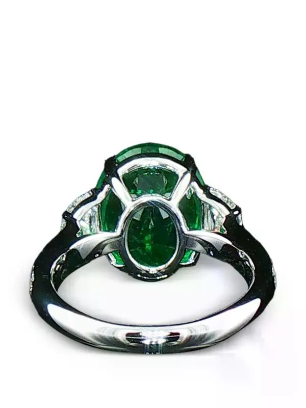 HYT JEWELRY Emerald And Diamond Ring In 18k White Gold