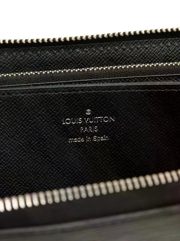 LOUIS VUITTON 2019 Epi Zippy Wallet Long Wallets