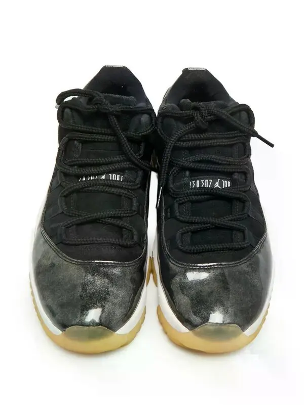 JORDAN 11 Low Barons Sneakers - Black