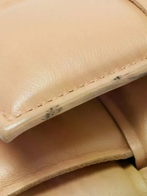 Bottega Veneta Cassette Padded Shoulder Bag - Neutrals