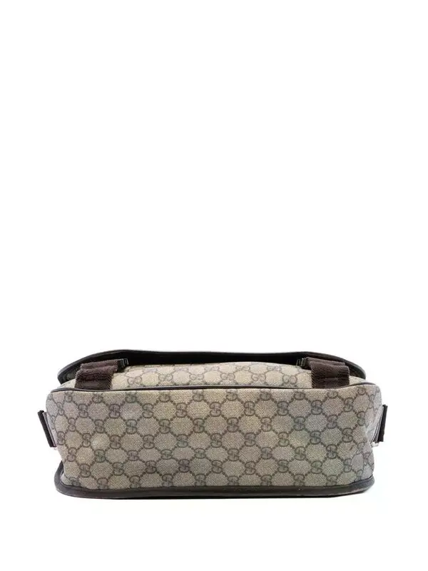 Gucci Gg Supreme Crossbody Bag