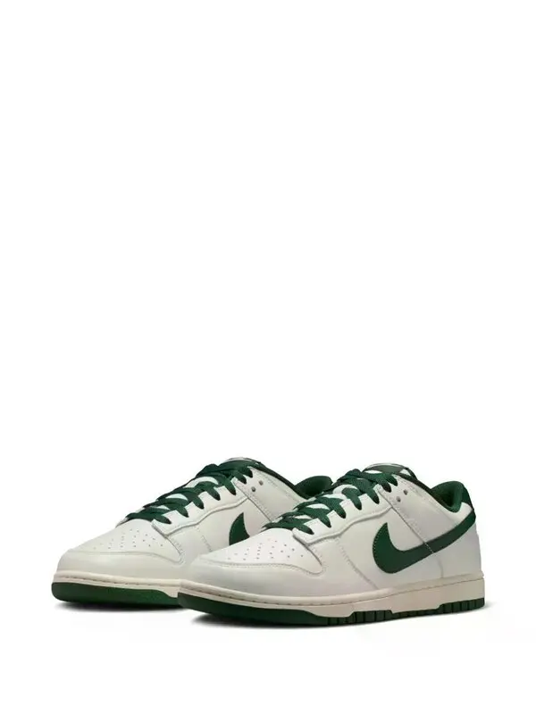 Nike Dunk Low Retro Sneakers