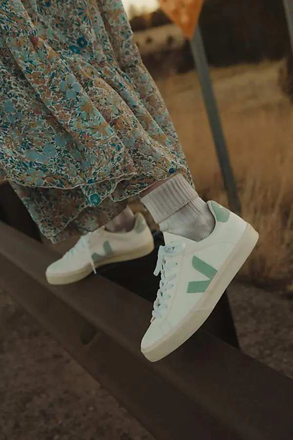 VEJA Campo Trainers - Mint