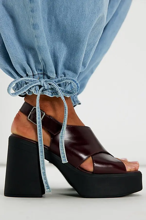 FP COLLECTION Zoe Criss Cross Platform Sandals - Espresso
