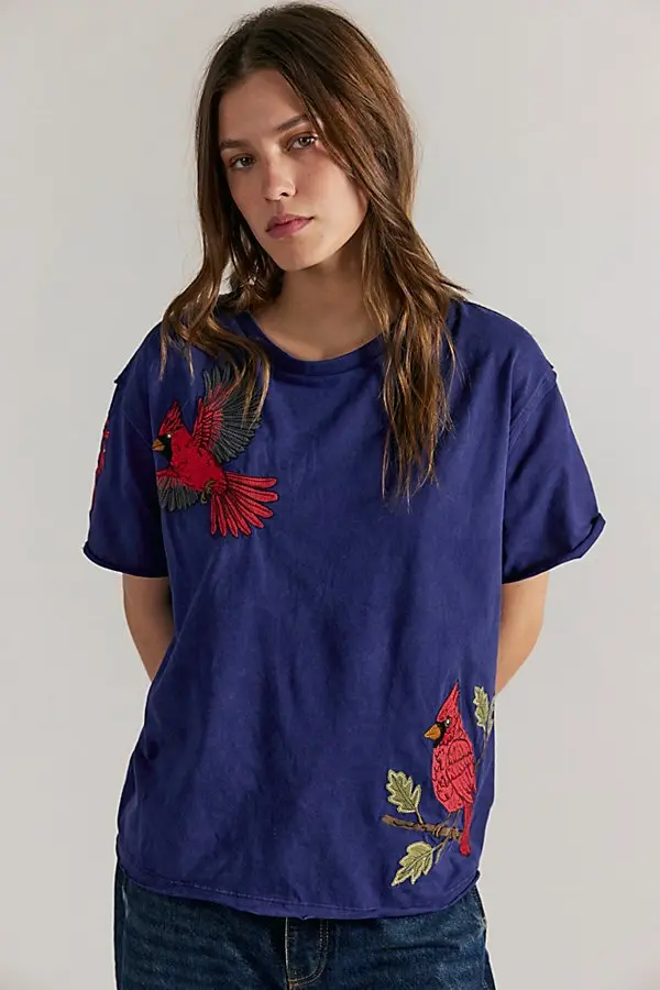 DENIM AND BONE Hummingbird Appliqué Cotton T-shirt - Cardinal