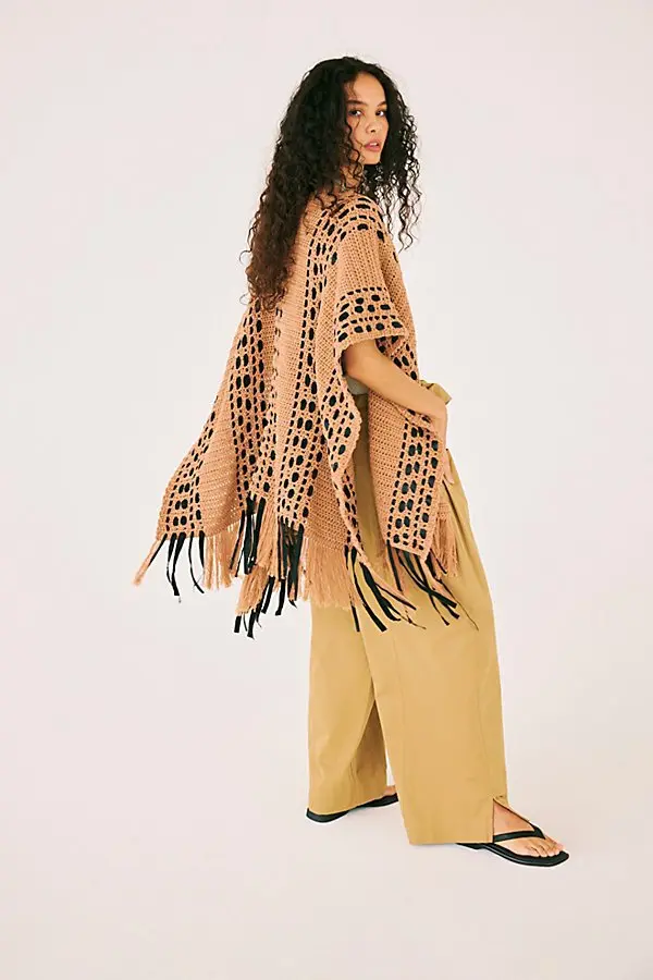 THE FARRA Crucerá Poncho Jacket