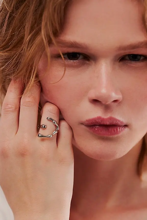 Free People Sculptural Wrap-around Ring - Silver