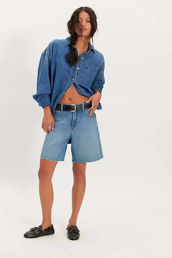 Wrangler Mid-thigh Denim Shorts With Frayed Hem - Riyah