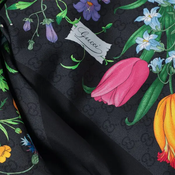 Gucci Silk Twill Carré With Gg Flora Print - Black