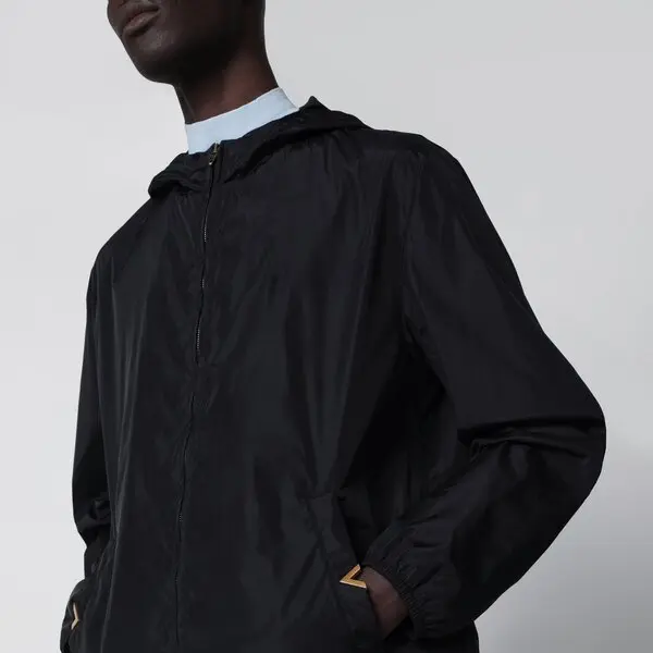 Valentino Garavani Hooded Windbreaker With Vlogo Detail