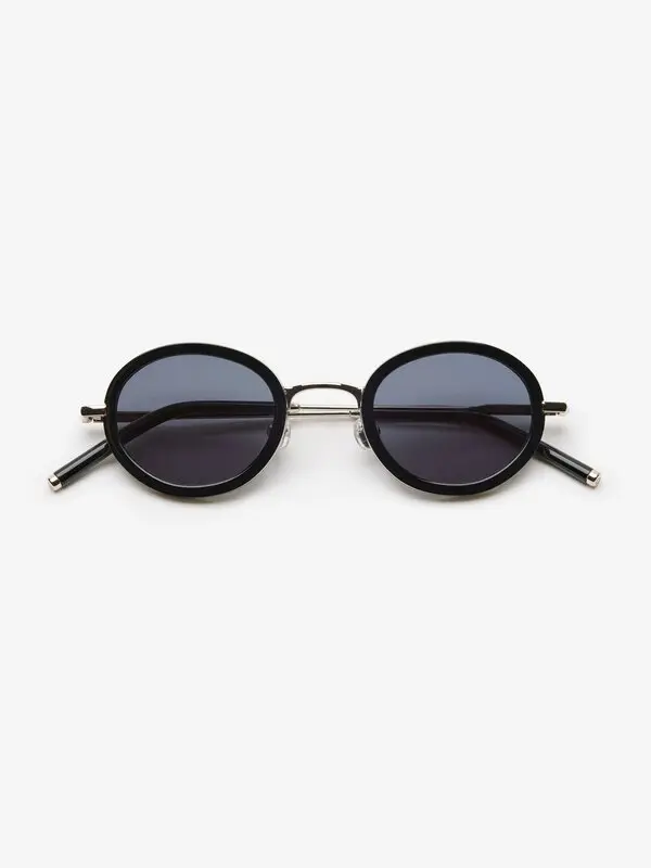 HOUSE OF DAGMAR Round Frame Sunglasses - Onyx