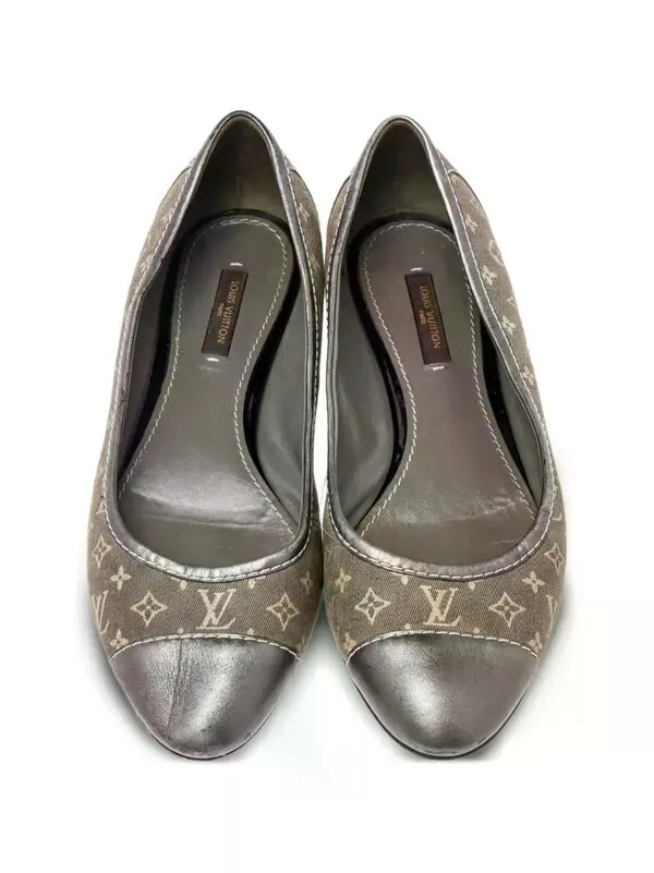 LOUIS VUITTON Cap-toe Ballet Flats