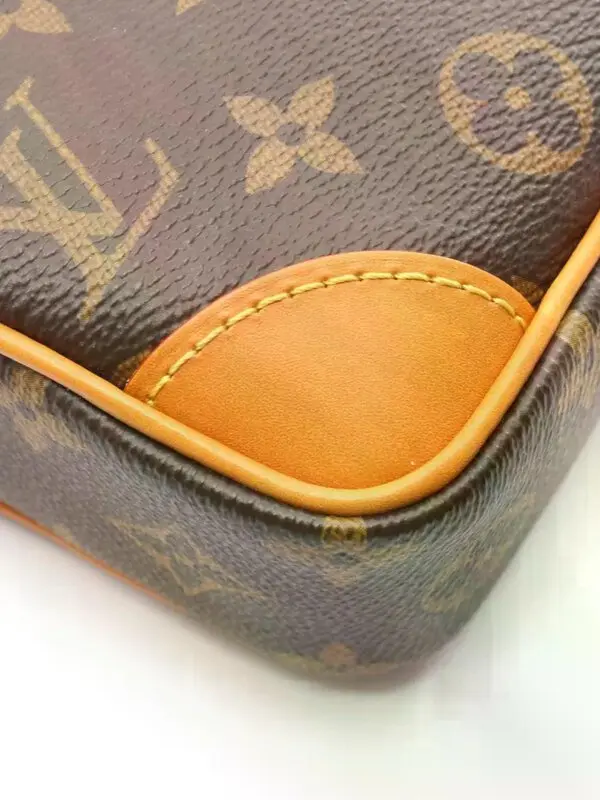 LOUIS VUITTON Trocadéro Monogram Cross Body Bag