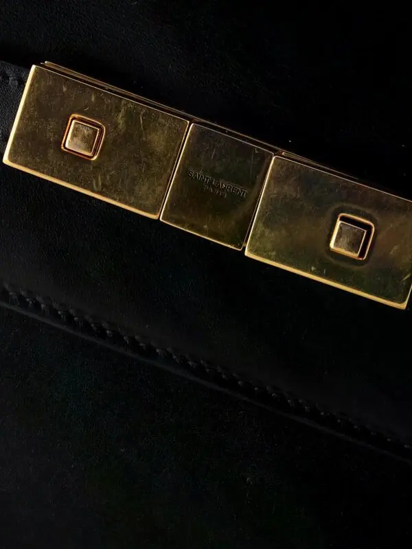 Saint Laurent Manhattan Medium Shoulder Bag