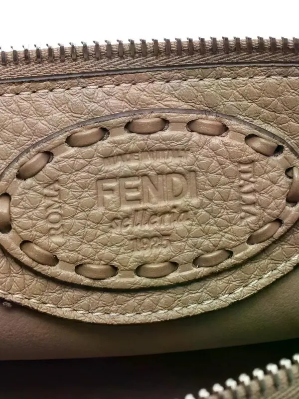 Fendi Selleria Shoulder Bag - Neutrals