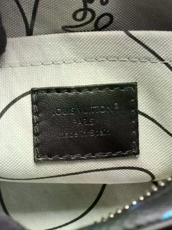 LOUIS VUITTON Monogram Iridescent Trocadero Wearable Wallet Shoulder Bag - Black