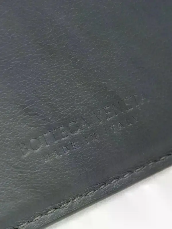 Bottega Veneta 2000s Maxi Intrecciato Bi-fold Wallet