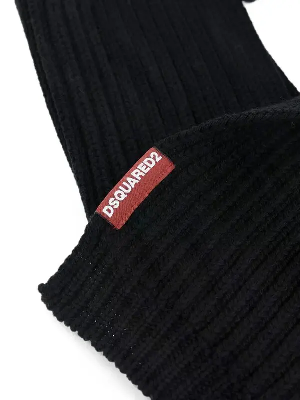Dsquared2 Ribbed Wool Scarf And Beanie Set