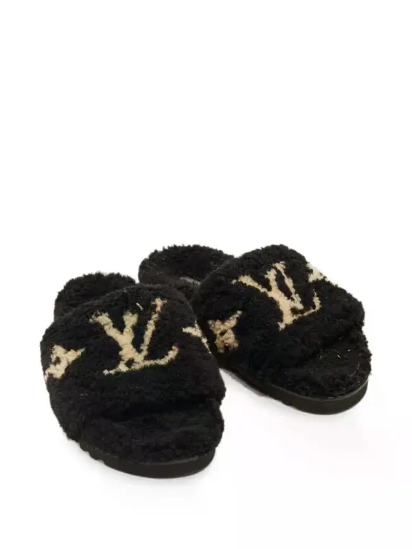 LOUIS VUITTON Paseo Monogram Shearling Slides