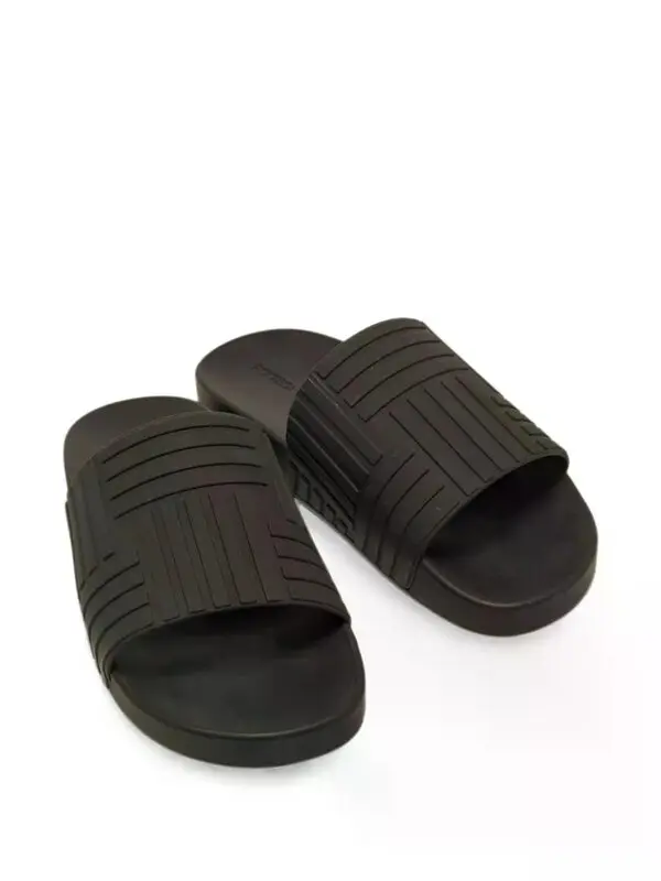 Bottega Veneta Embossed Logo Slides - Black