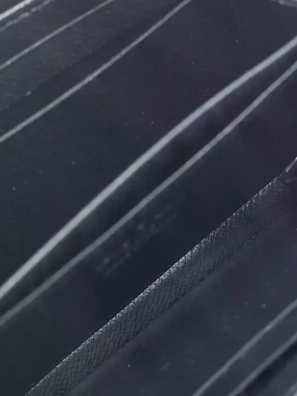 LOUIS VUITTON Zippy Épi-leather Wallet