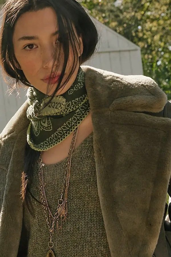 Free People Carmen Knitted Triangle Bandana At - Forest