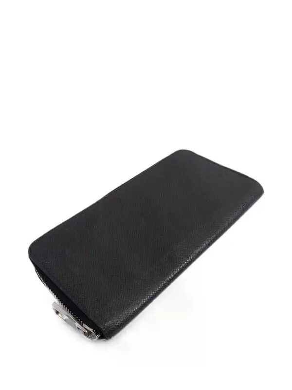 LOUIS VUITTON Taiga Zippy Vertical Wallet