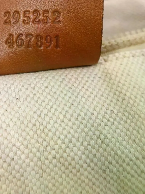Gucci Gg Nylon Tote Bag - Red
