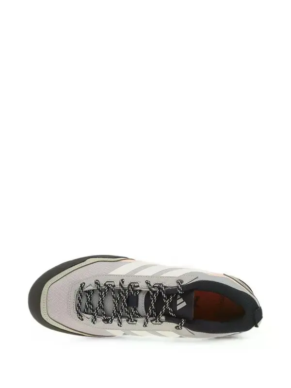 Adidas Skychaser Solo Sneakers