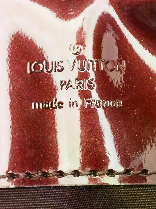 LOUIS VUITTON Monogram Vernis Satchel Bag - Red