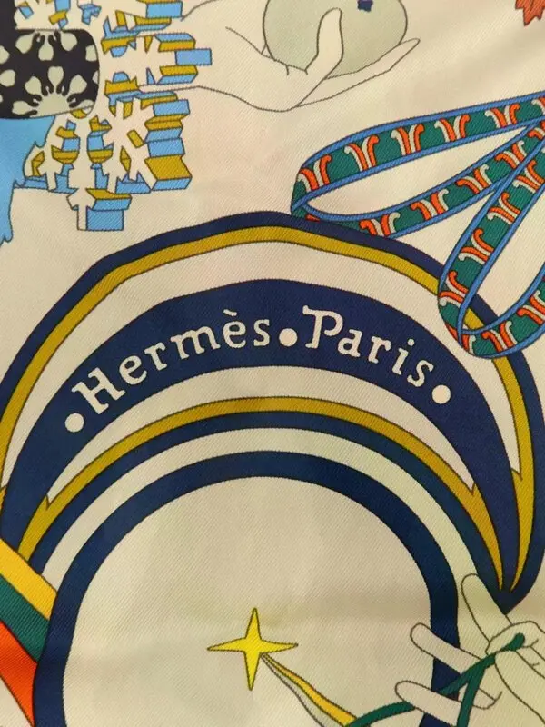 Hermès Le Sacre Des Saisons Scarf - Neutrals
