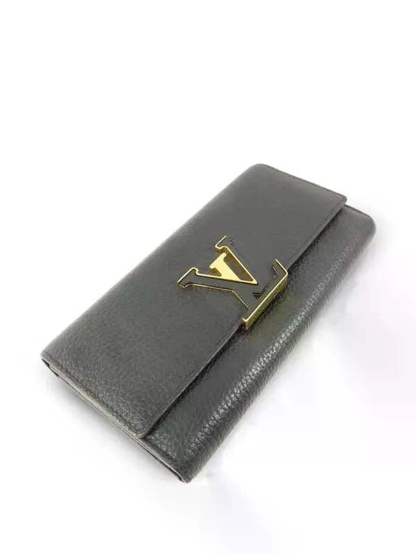 LOUIS VUITTON Capucines Leather Wallet - Black