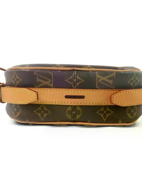 LOUIS VUITTON Boite Chapeau Souple Monogram Cross Body Bag
