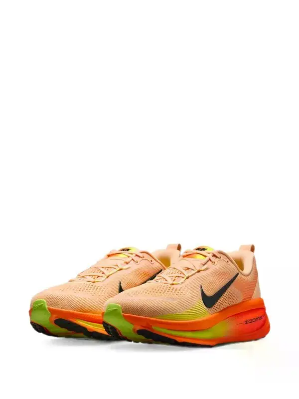 Nike Vomero 18 Sneakers - Orange