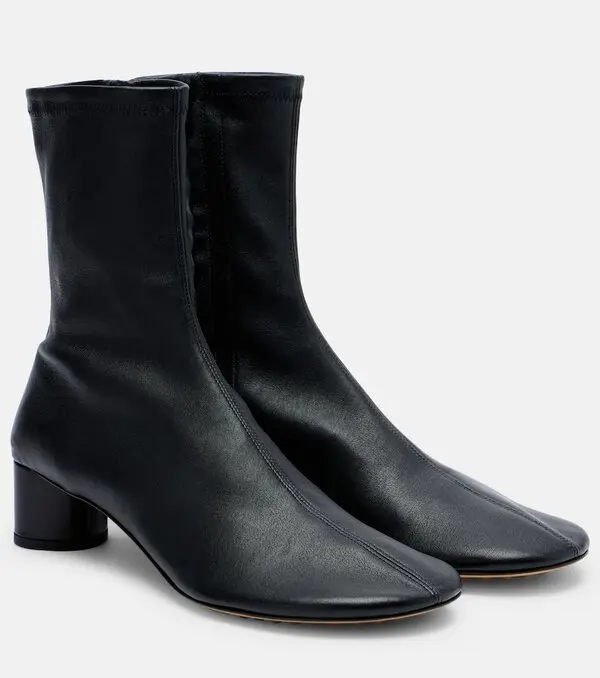 Bottega Veneta Cherry Leather Ankle Boots - Black