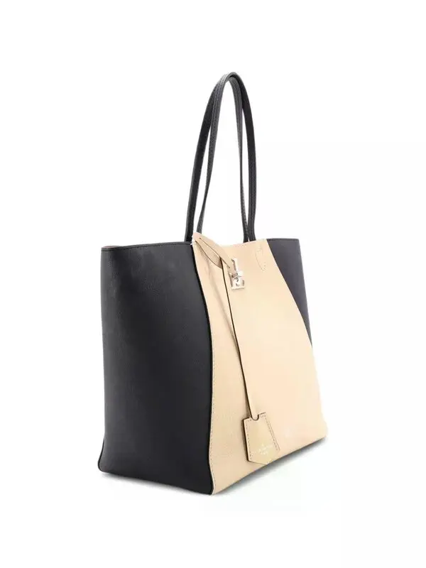 LOUIS VUITTON Locky Bb Monogram Vernis Leather Bag - Black
