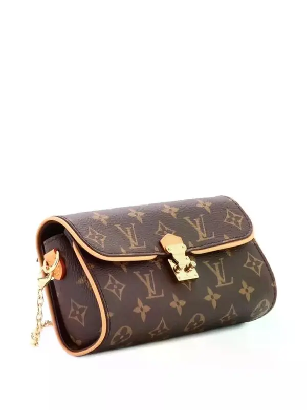 LOUIS VUITTON Camille Pochette Monogram Canvas Clutch Bag