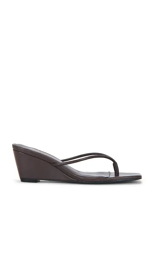 Raye Livy Wedge