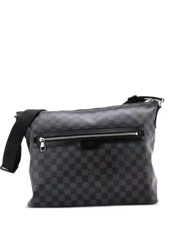 LOUIS VUITTON Damier Graphite Mm Messenger Bag