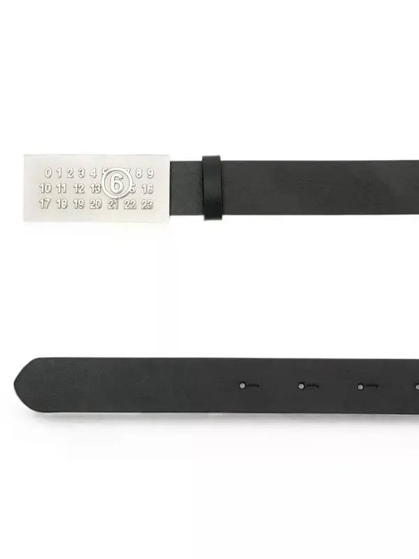 MAISON MARGIELA Slim Numeric Buckle Leather Belt - Black